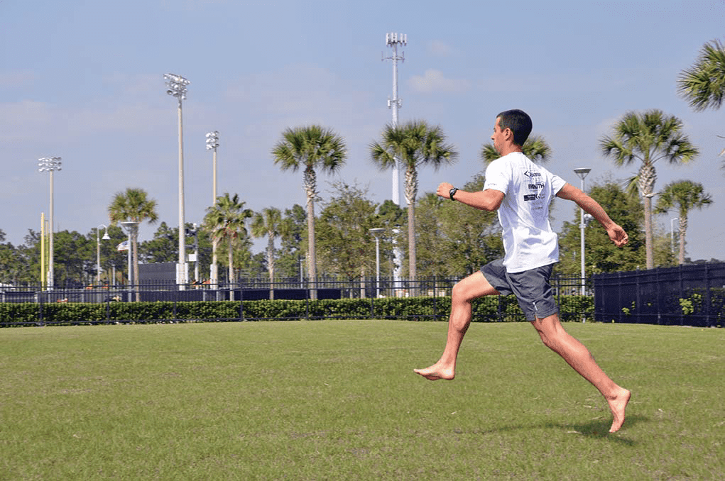 Correr descalzo ¿es saludable? | Mundo Entrenamiento