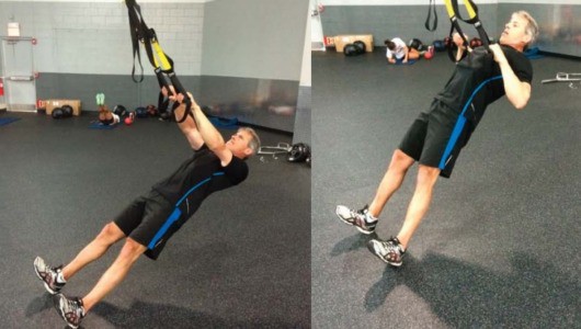 Inverted row: 1 great exercise to improve pull-ups