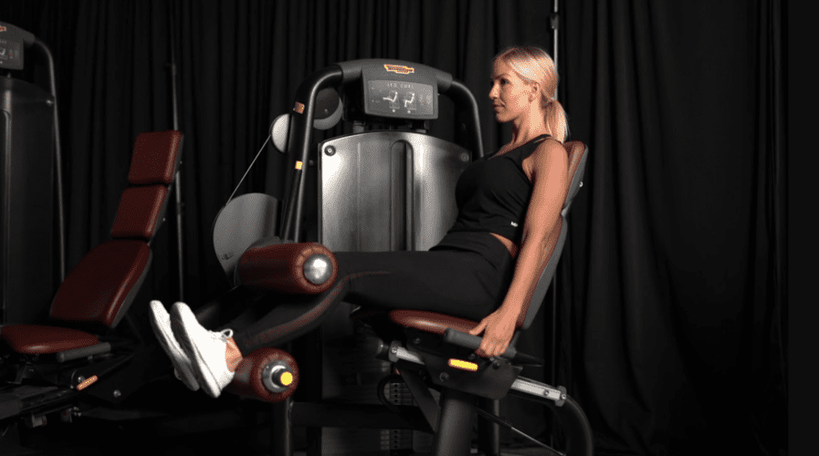 Curl femoral en máquina【1 Ejercicio clave en tu rutina】